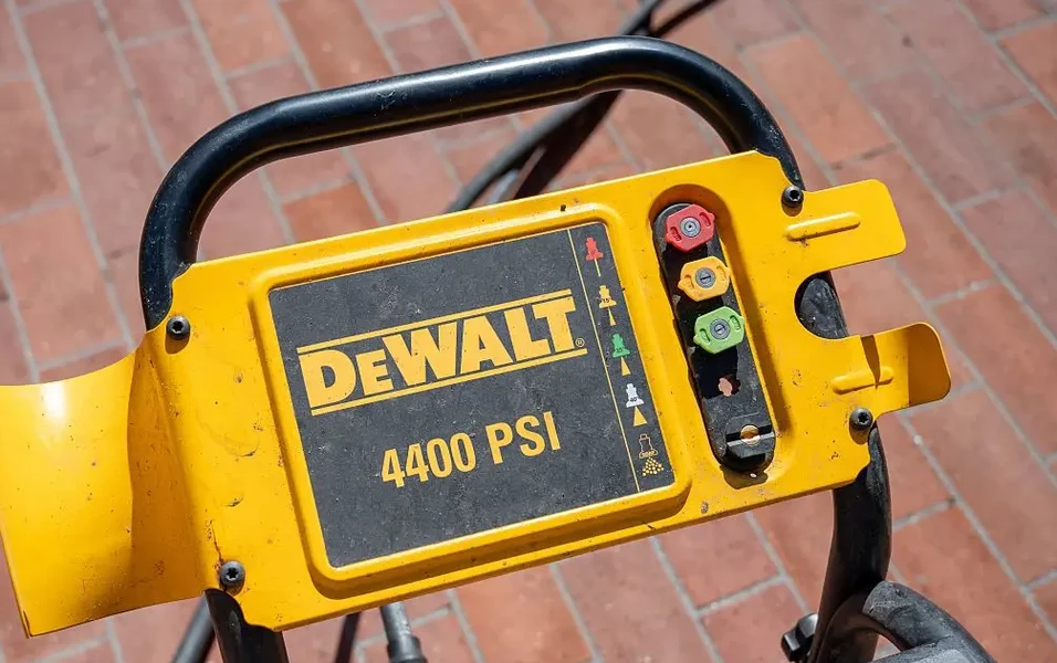 Pressure washer tips every homeowner should know