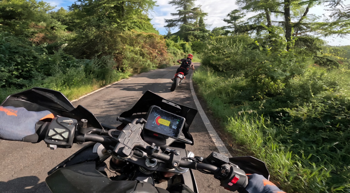 Provata la KTM 890 SMT su pista ed enduro