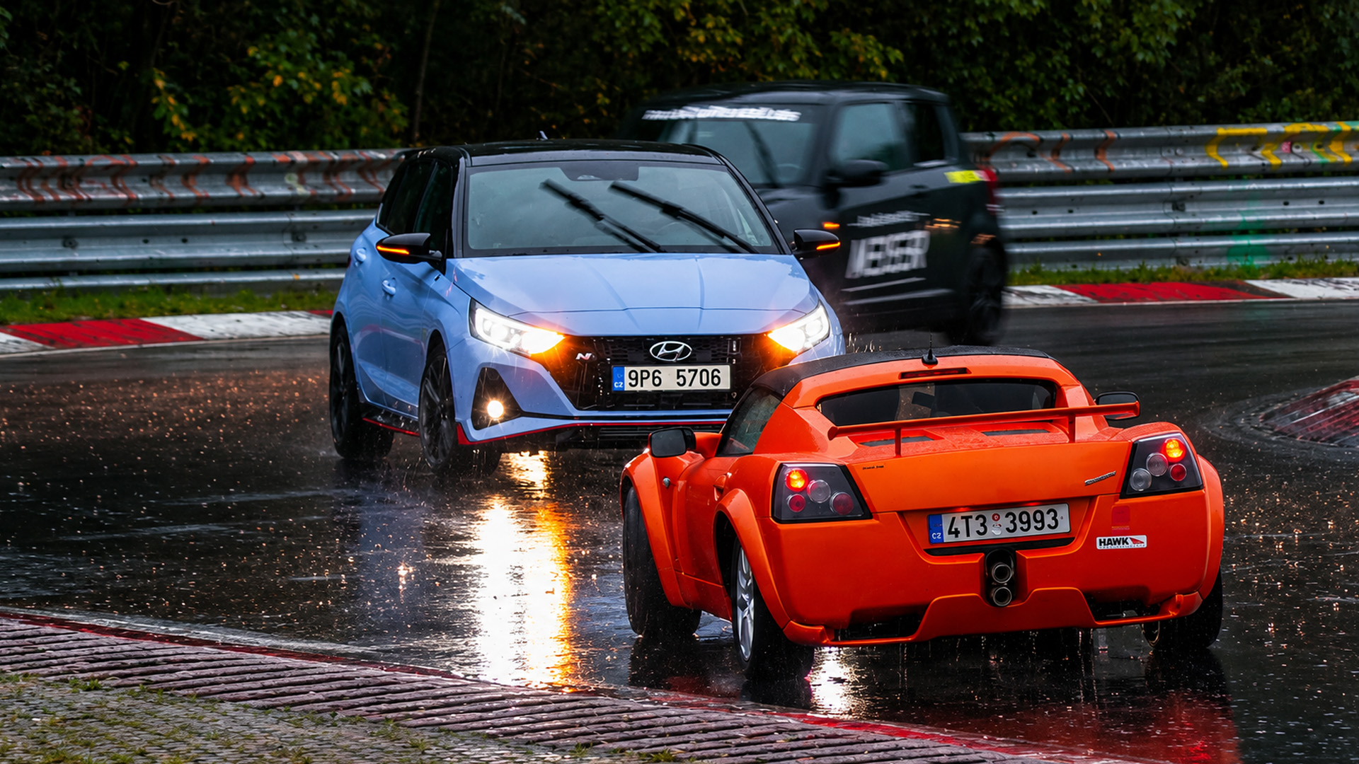 Knapp entkommen auf nasser Nürburgring-Strecke mit dem Hyundai i20N