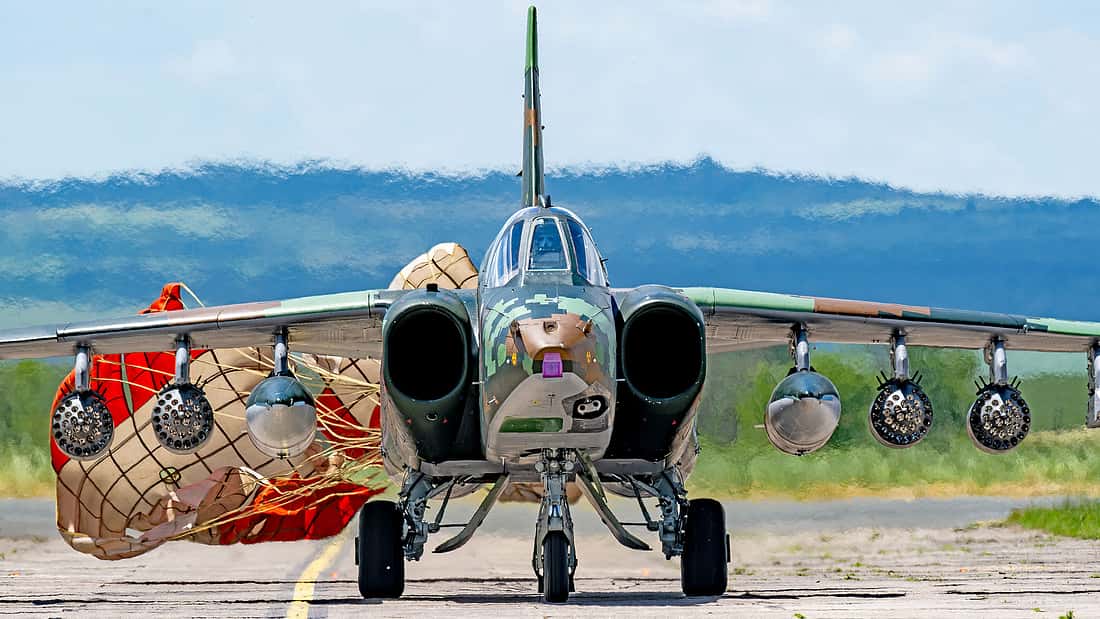 Zu Gast bei den letzten Schlachtfliegern der NATO: Bulgarien zeigt ...