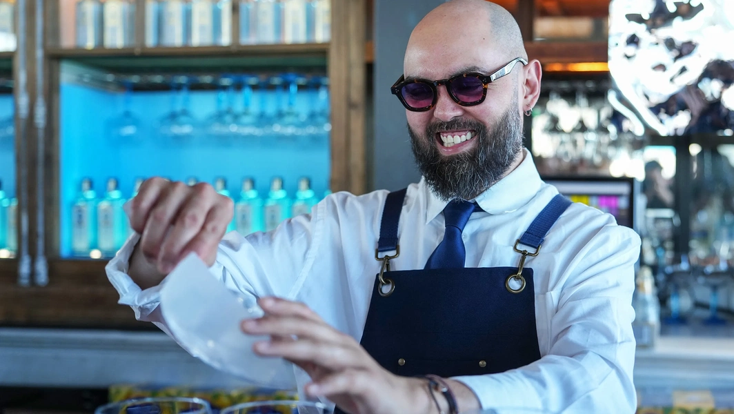 15 things never to say to a bartender