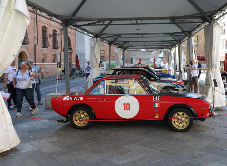 In migliaia al Motor Valley Fest. Il gran finale con parate e mostre ...