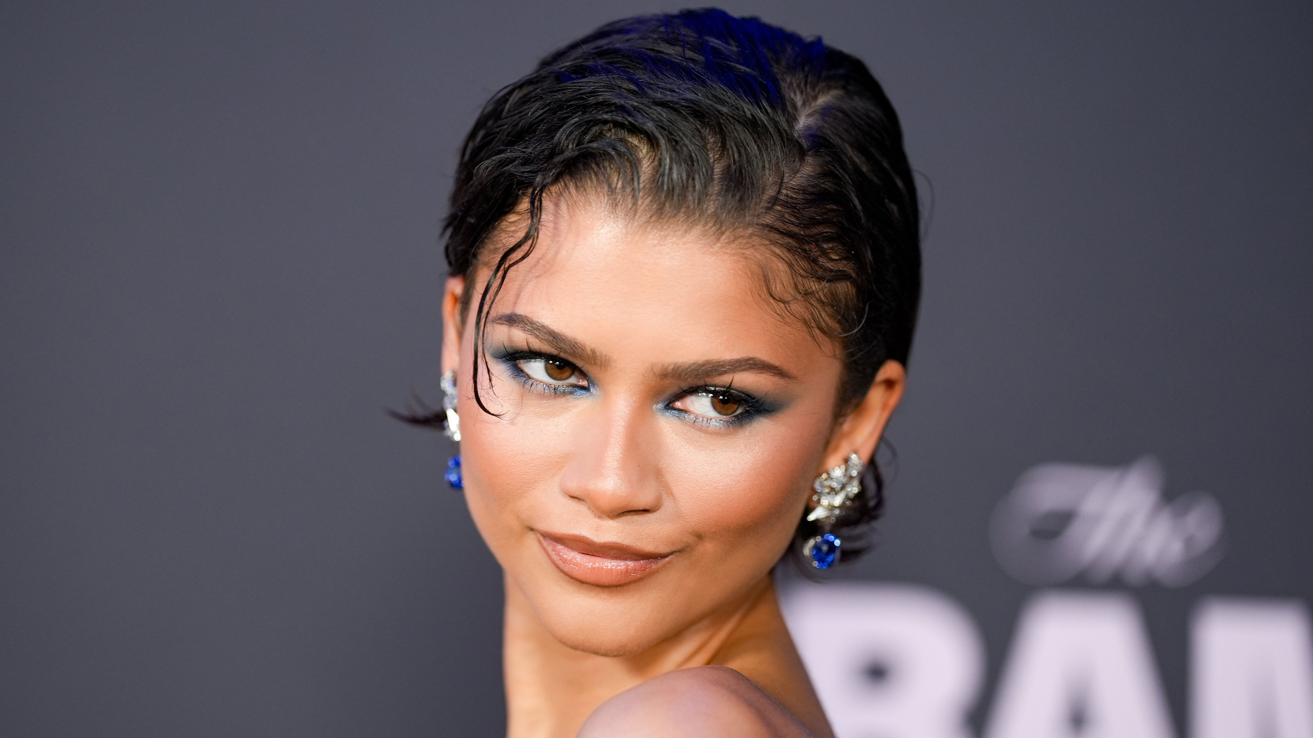 Ten nieoczywisty trend w makijażu będzie hitem lata. Zendaya, Zara ...