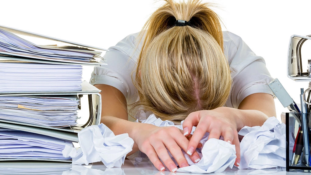 Chronic work stress linked to lasting heart and mental damage