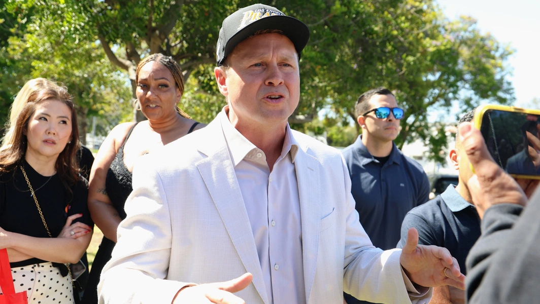 Letter from activist’s brother urges voters to reject Pratt