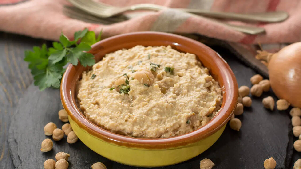 How to make protein and fiber-rich chickpea and cucumber sandwich for ...