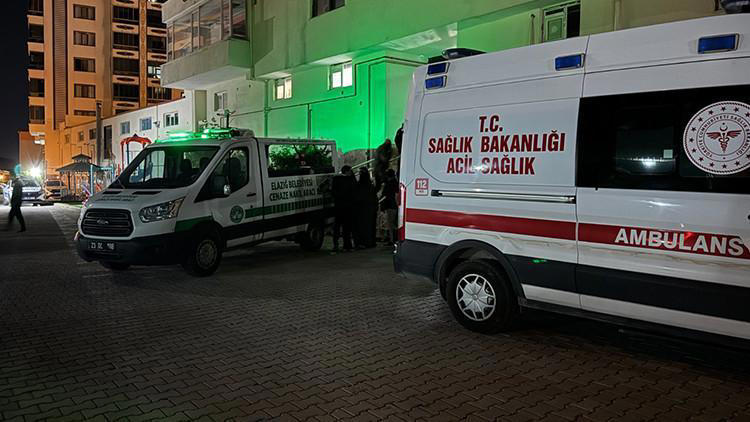 Boşanma aşamasındaki eşi ile barışmak için bir araya geldi, tabancayla ...