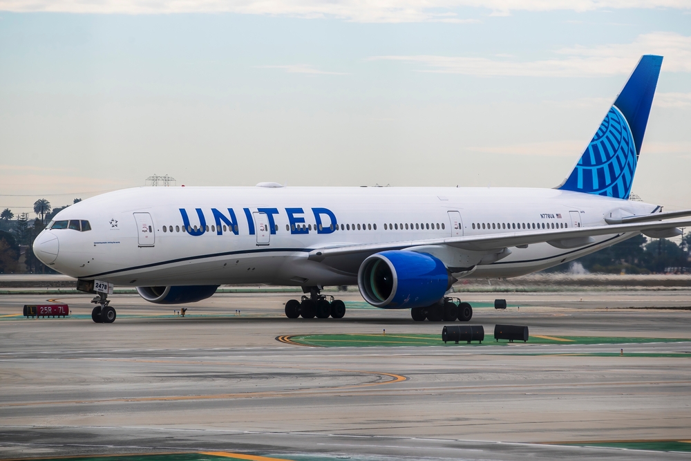 A Bluetooth speaker named "BOMB" ruined everyone's flight to Mallorca