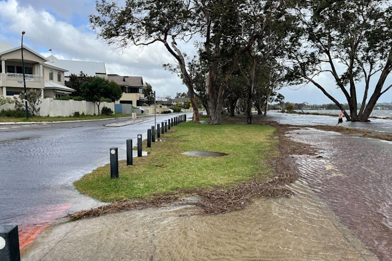 ‘Prepare for extended outages’: More than 30,000 homes without power as ...