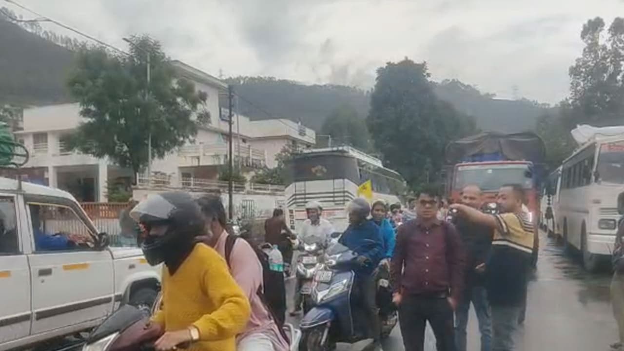 Heavy rain halts pilgrimage to Badrinath, Kedarnath in Uttarakhand