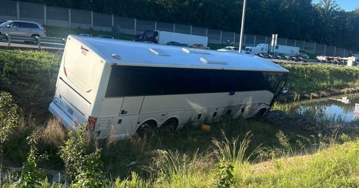 Virginia driver charged with manslaughter after deadly bus crash leaves ...