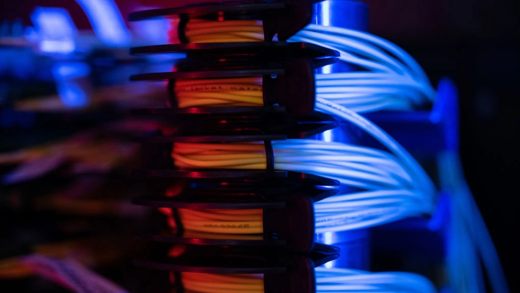 Next-gen fiber and AI boom expose data center limits