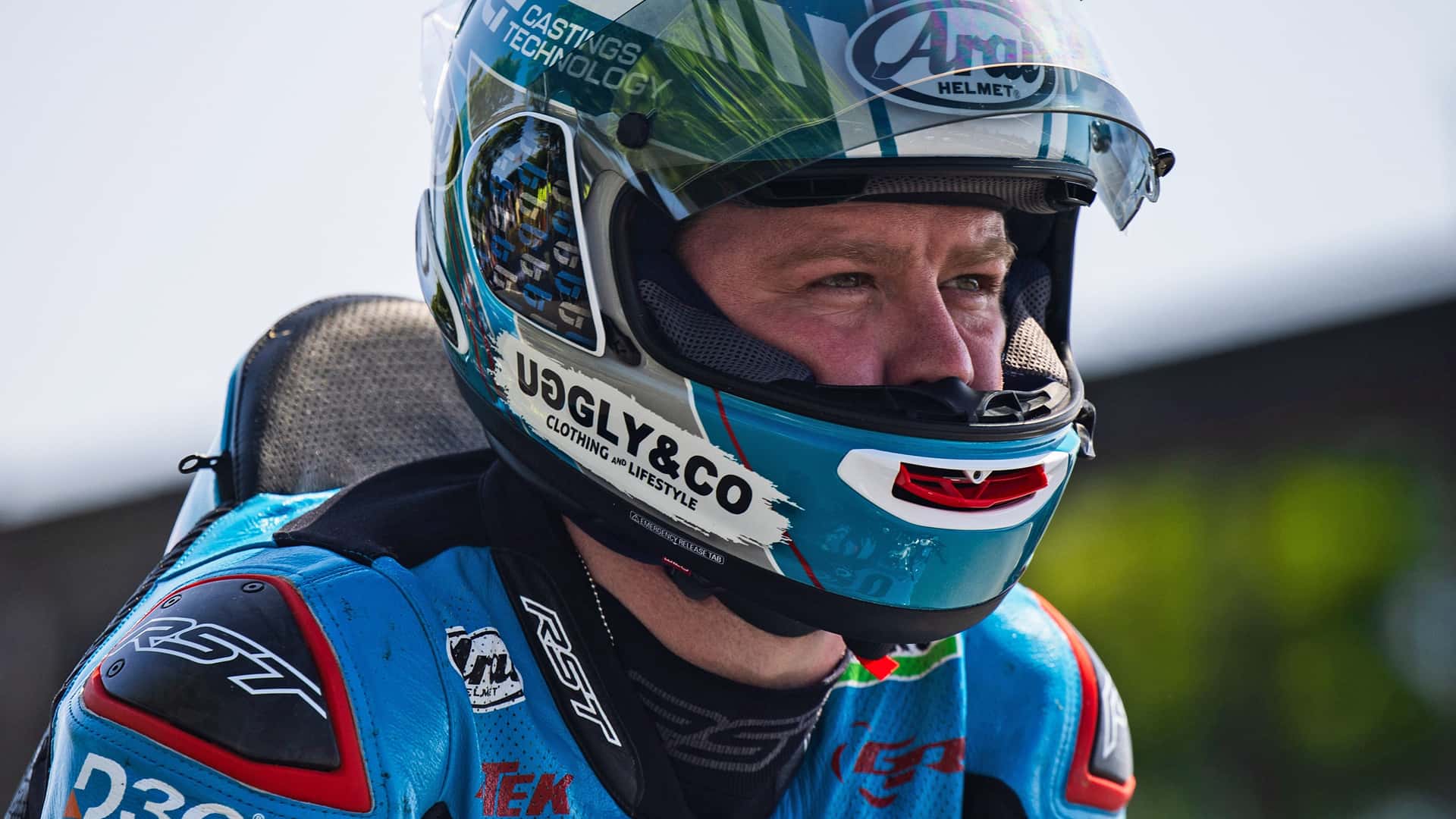 A motorcycle racer died at the Isle of Man TT during qualifying