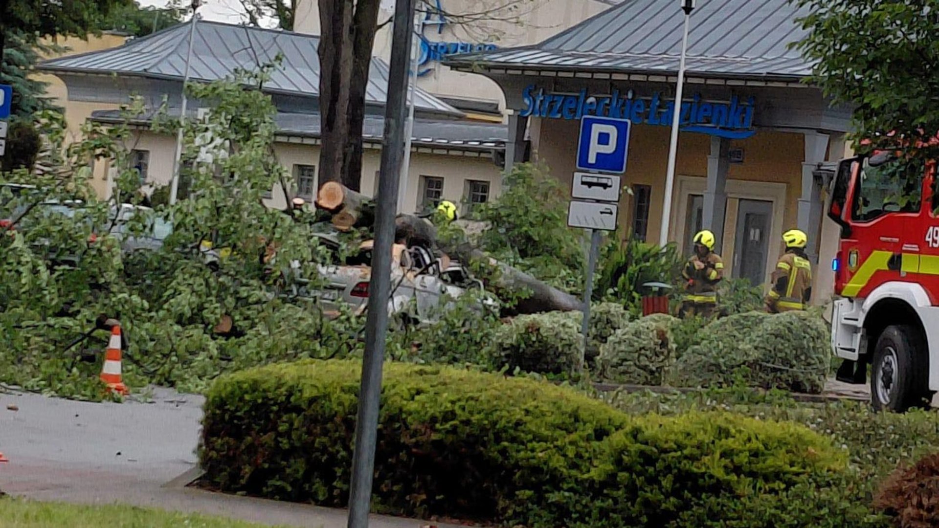 Potężne burze przeszły przez Polskę. "Pierwsza w tym roku trąba powietrzna"