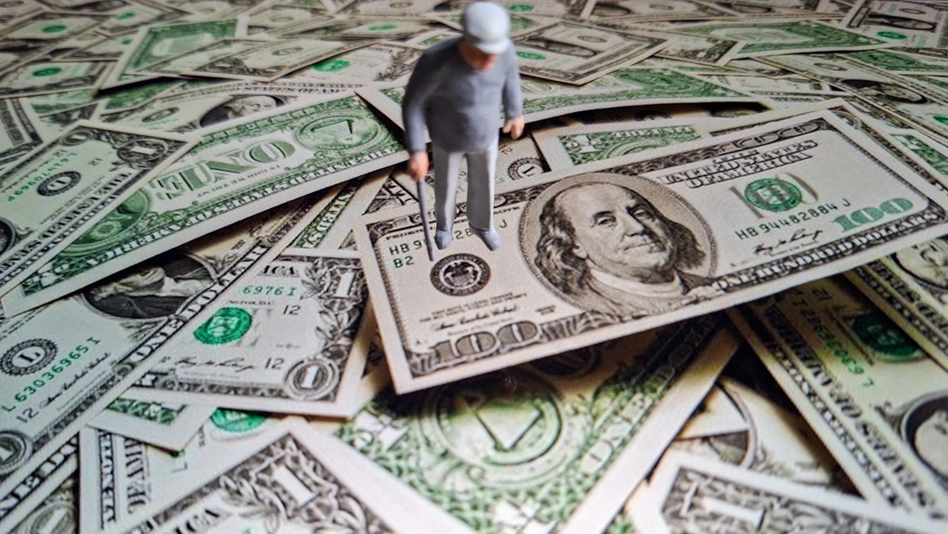 How wealth shapes early retirement