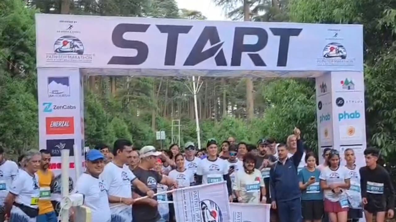 Over 800 runners participate in 6th edition of Patnitop Marathon