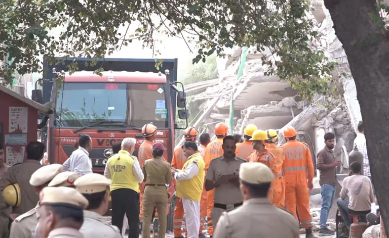 Saket collapse: Father's long wait ends in tragedy as daughter's body ...
