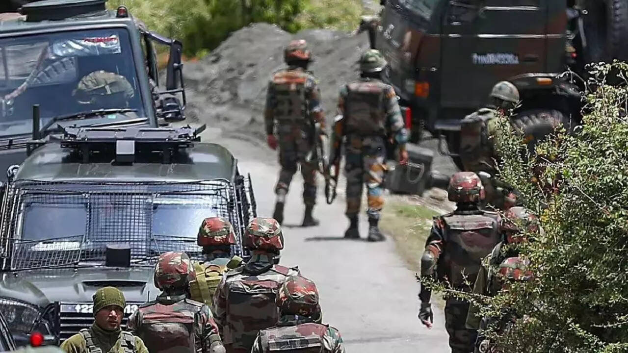 Major crackdown on suspected terror financing network in J&K, Rs 1 ...