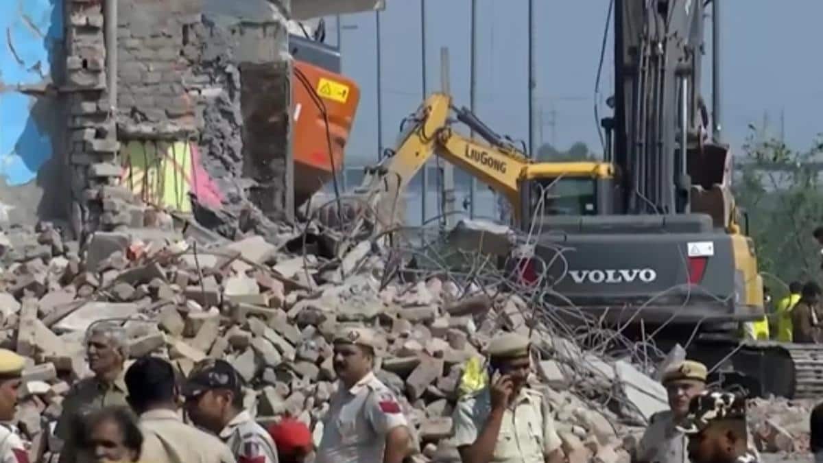 Delhi: Demolition drive to clear 157 illegal structures underway in ...
