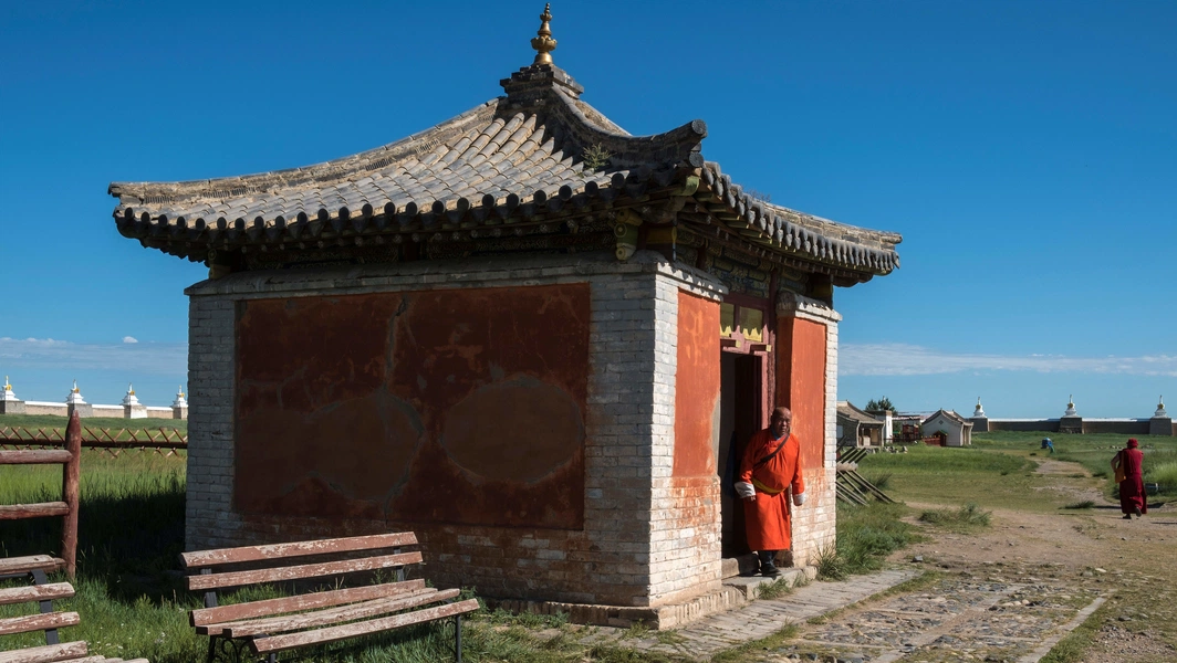 Buddha’s chief disciples’ relics arrive in Mongolia for rare display