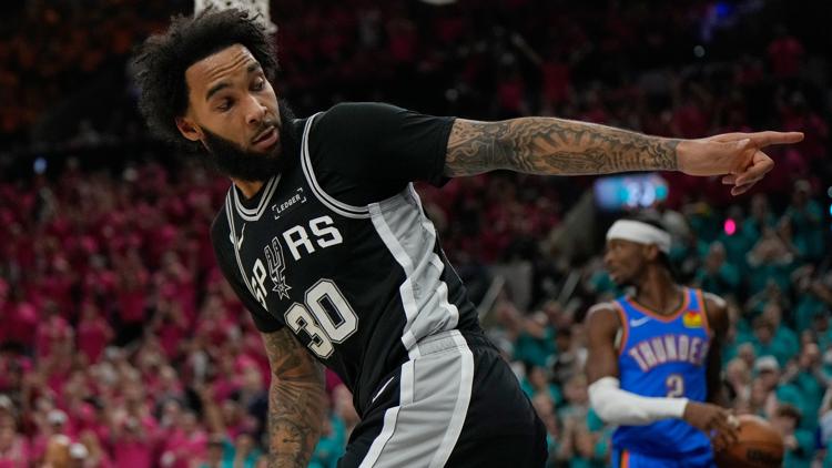 Julian Champagnie is the Spurs' 'unsung hero,' Mitch Johnson says