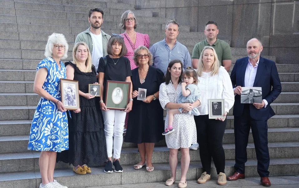 Families renew calls for Chinook inquiry after MoD files emerge
