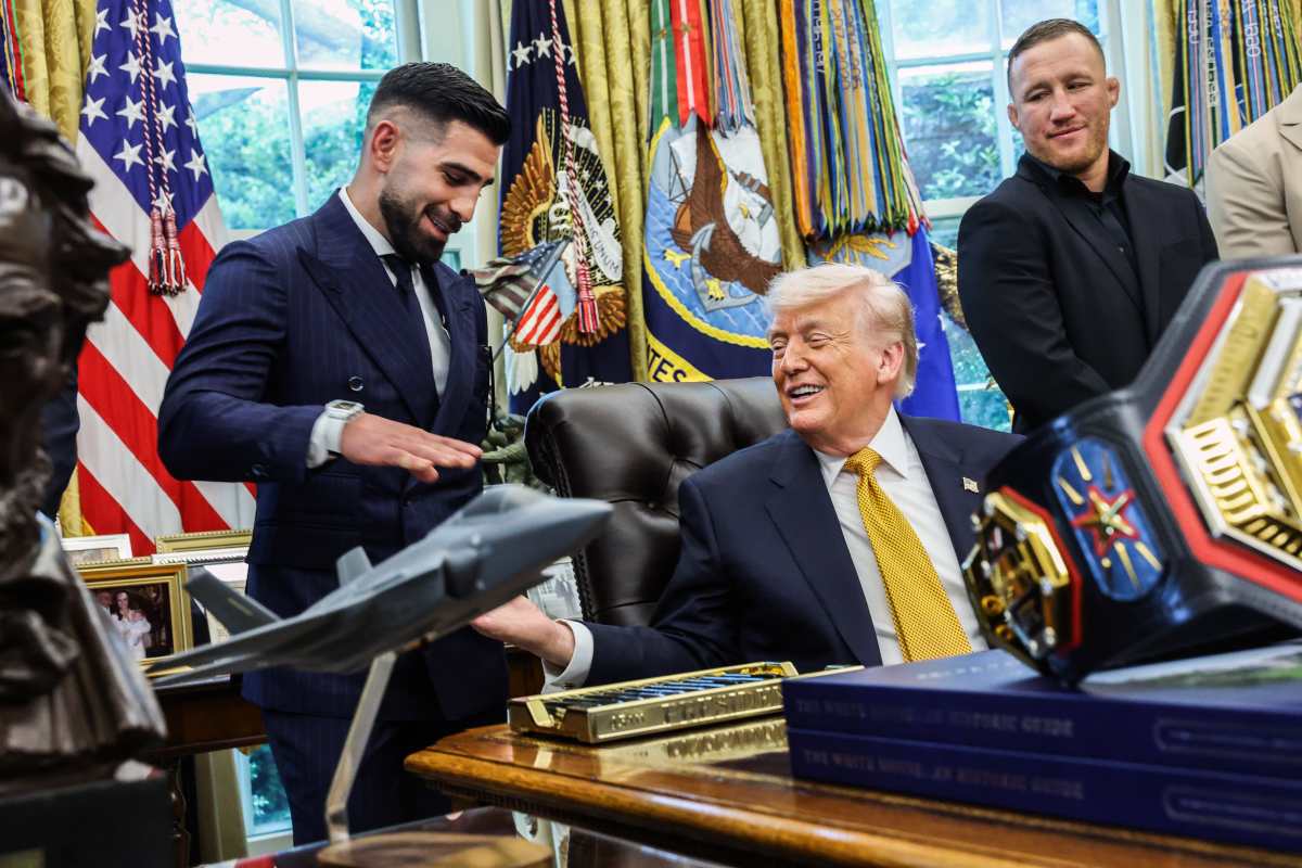 Trump considers keeping 'attractive' UFC Octagon permanently at WH ...