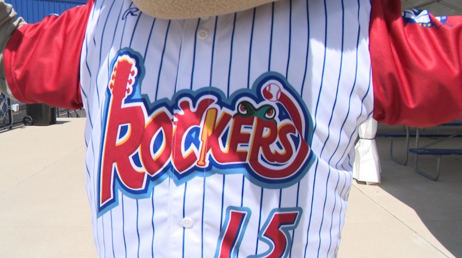 Green Bay Rockers honor franchise history with 'Rockin' Booyah Frogs ...