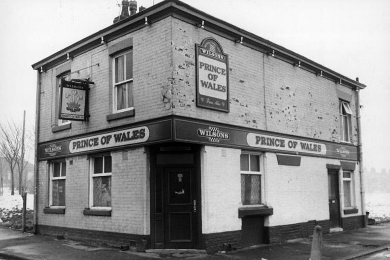 The lost pubs of Oldham Road