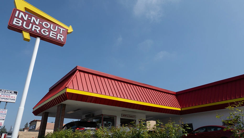 21 iconic fast-food favorites across the United States