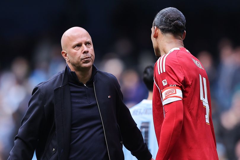 Virgil van Dijk breaks Liverpool players' silence with message to Arne Slot