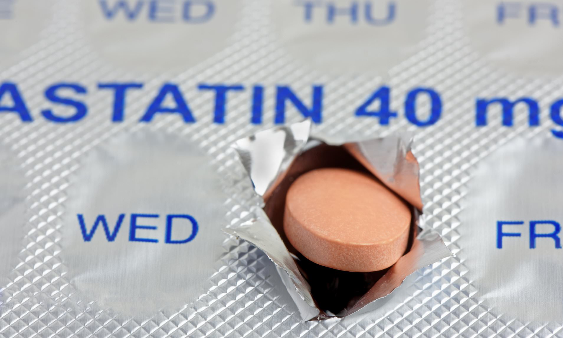 Healthy people 'should be treated with statins to slash heart attacks ...