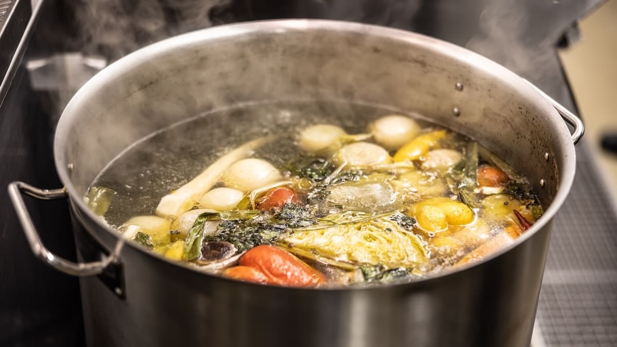 Wird oft verwechselt - So unterscheiden sich Brühe, Bouillon und Fond