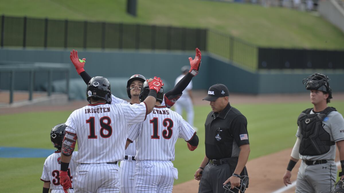 UT baseball rides 7-run 3rd to rout of Bentley in NCAA Division II tourney