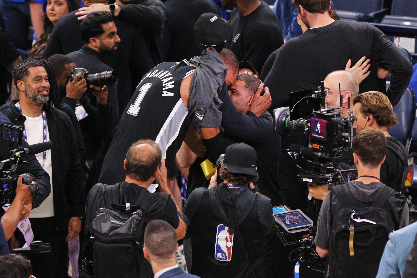A rematch of 1999: It's Spurs vs. Knicks for NBA title, after teams met ...