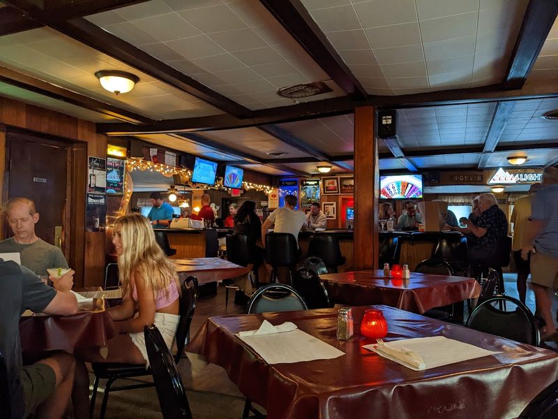 This Wisconsin supper club serves a pan-fried fish feast so affordable ...