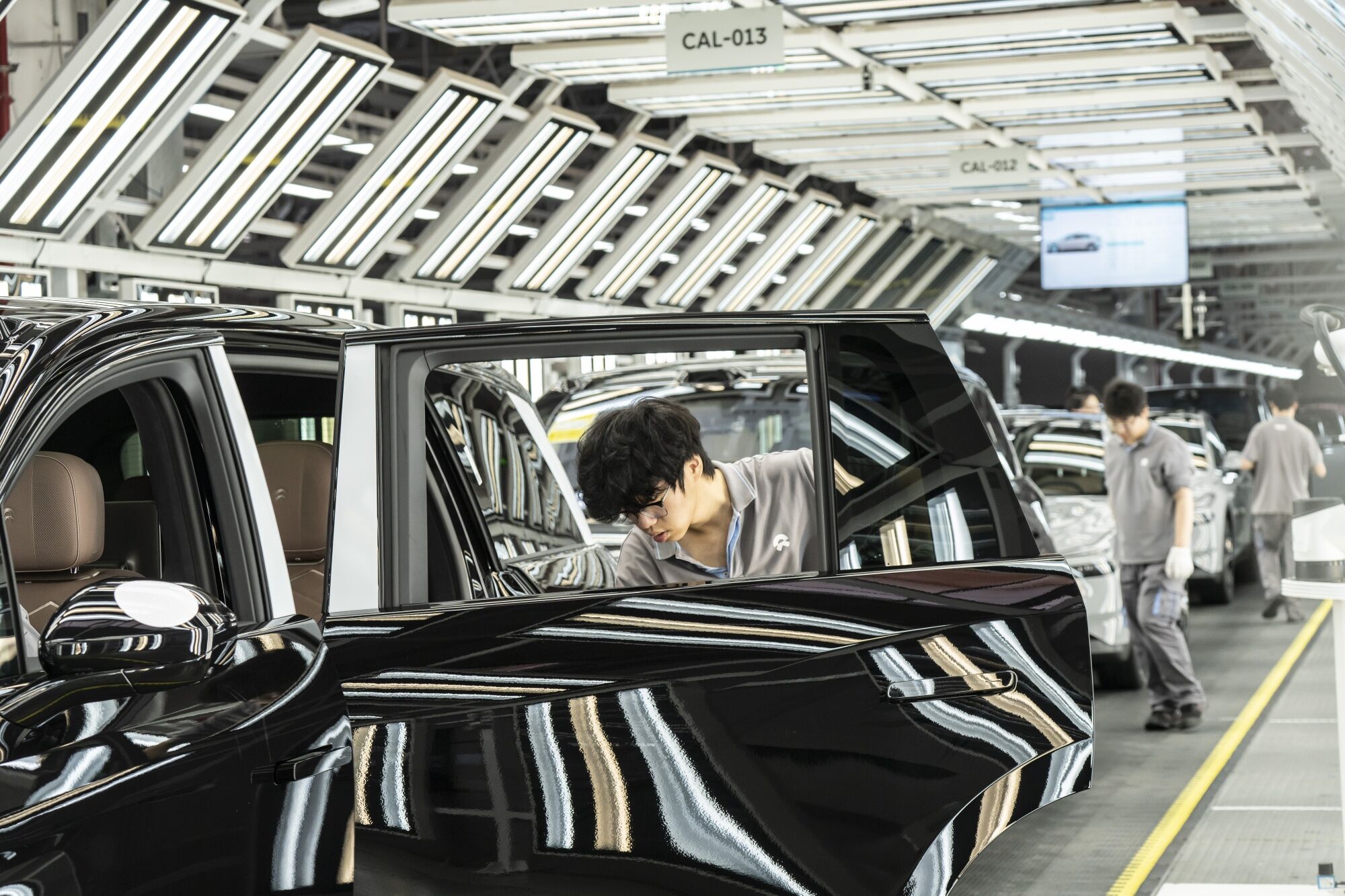 China factory activity worsens in warning sign for economy