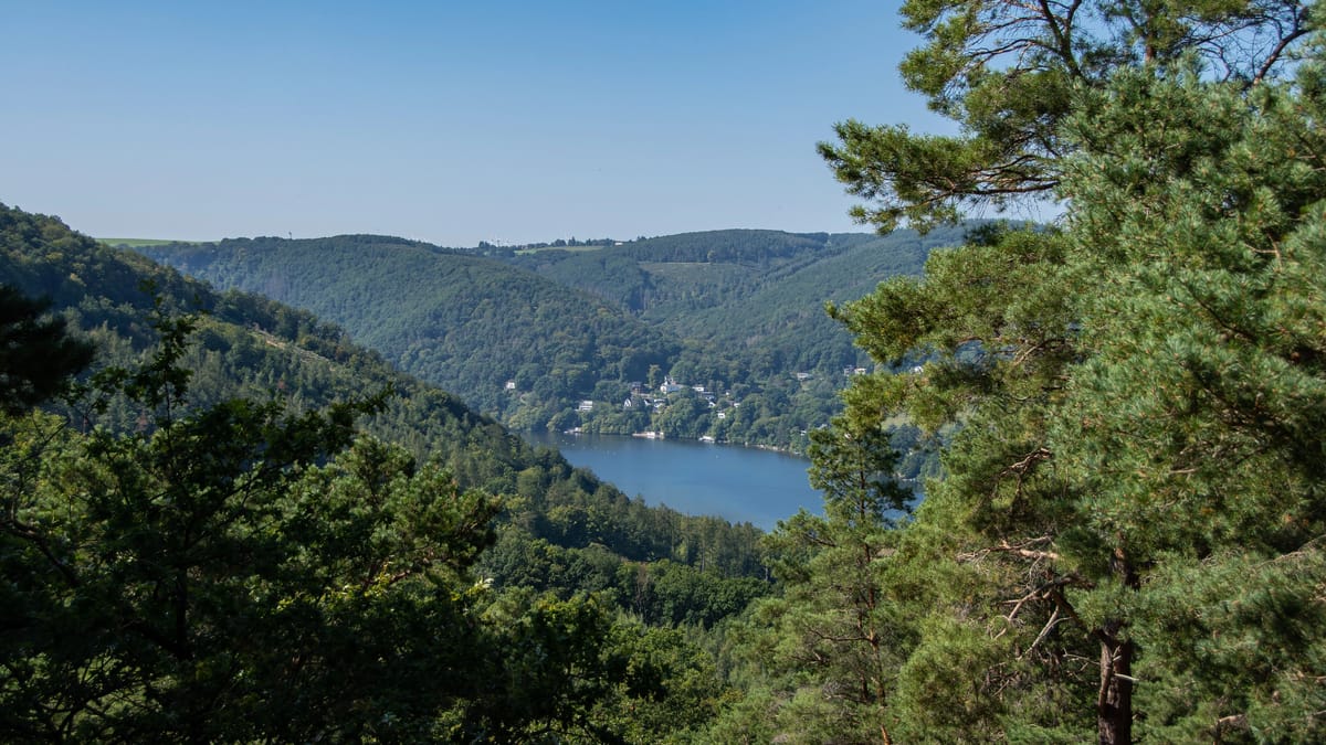 Ausflug ab Aachen: Gardasee-Gefühl mitten in der Eifel