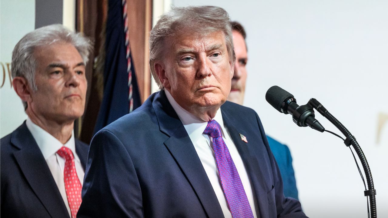 Amid Iran war, Trump shares cryptic 'discombobulated' message alongside ...