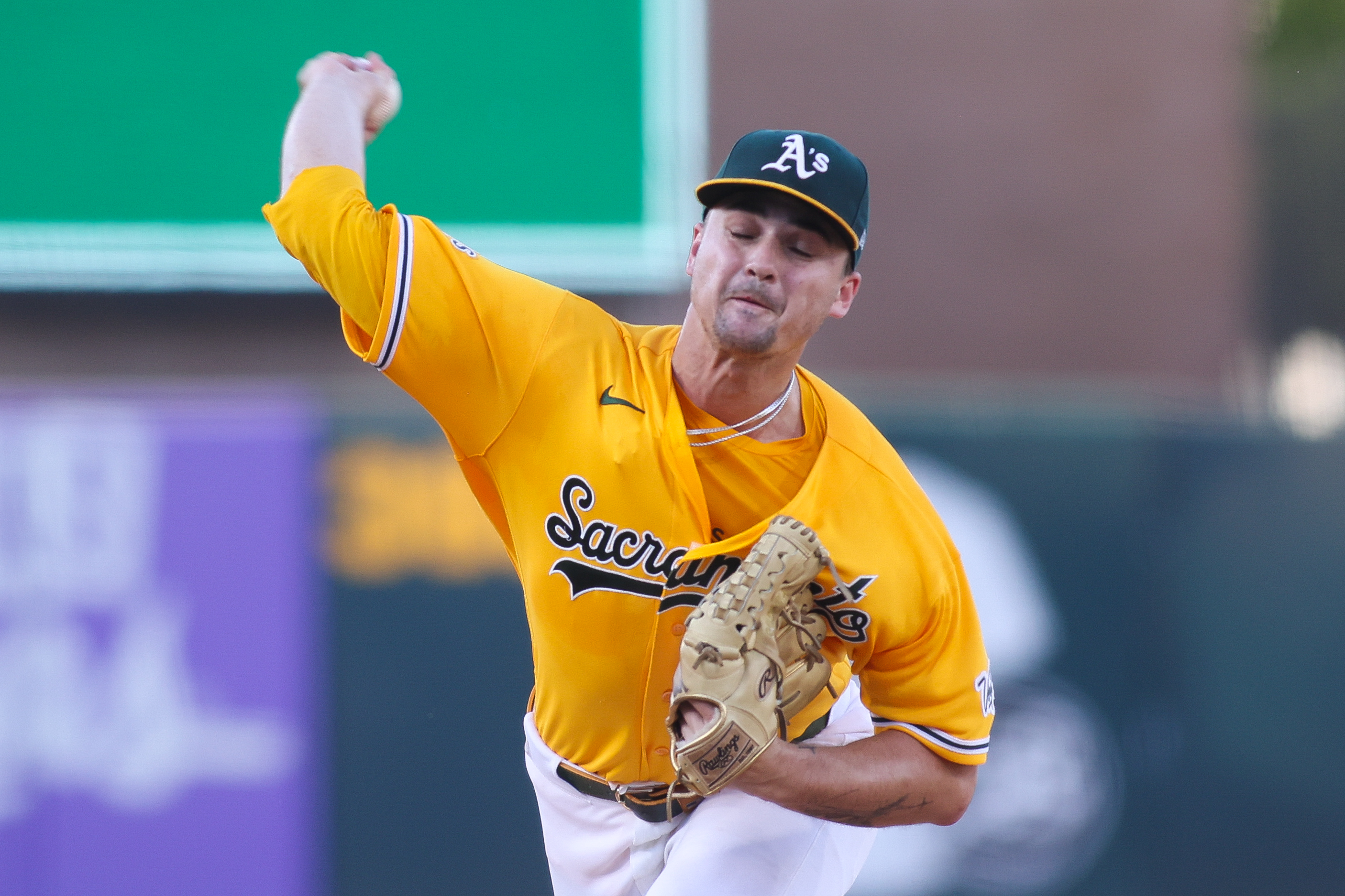 Athletics hit 3 homers to beat Yankees 6-4 and snap a 4-game losing streak