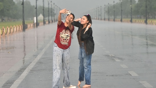 Delhi may see light rain again as dip in temperature brings respite ...