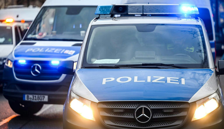 Mitten im Kölner Studentenviertel: Schüsse aus fahrendem Auto – Mann ...