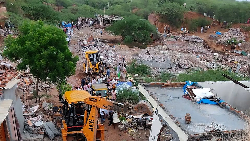 Faridabad razes mosque, temples amid day-long internet suspension