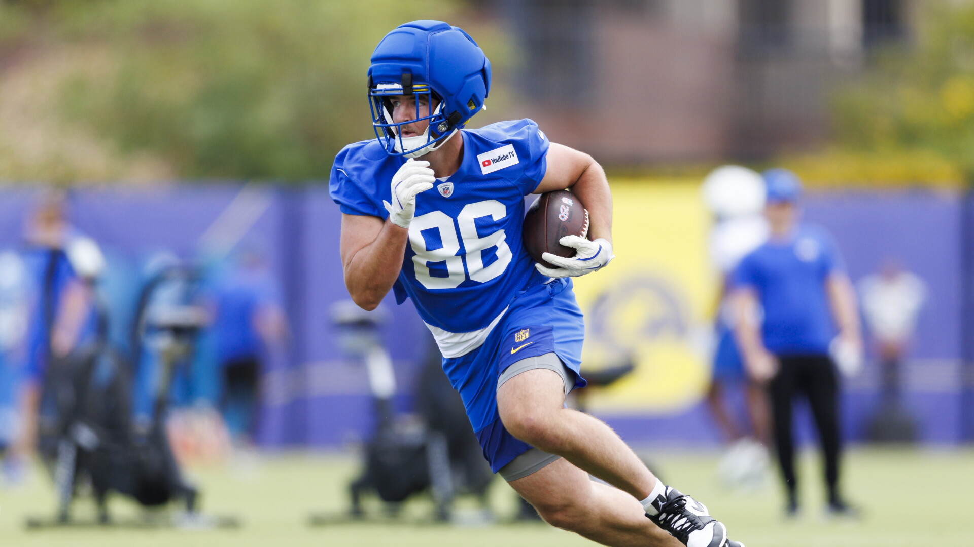 Rams get second-round TE Max Klare under contract