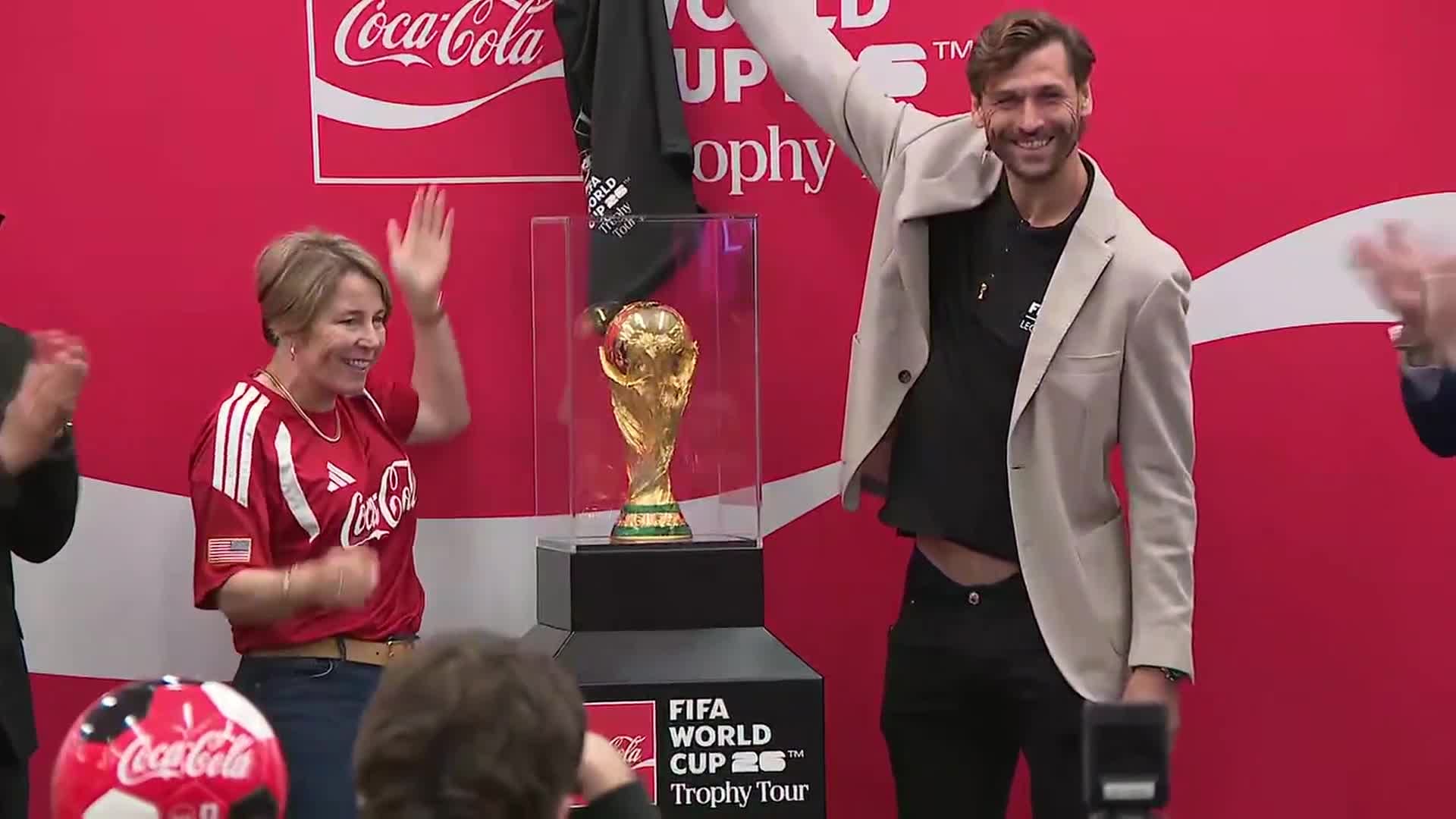 'Coolest thing ever': Fans take photos with FIFA World Cup 2026 trophy ...