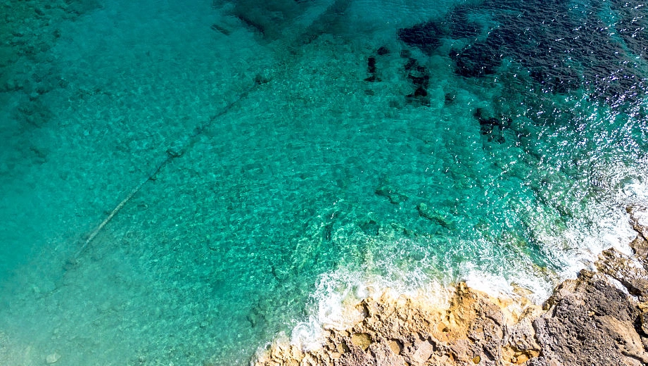 Laser-etched solar panel turns seawater into fresh water without brine