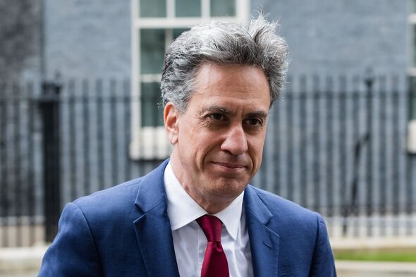 Ed Miliband told to do one thing now after calls to axe 2030 car ban