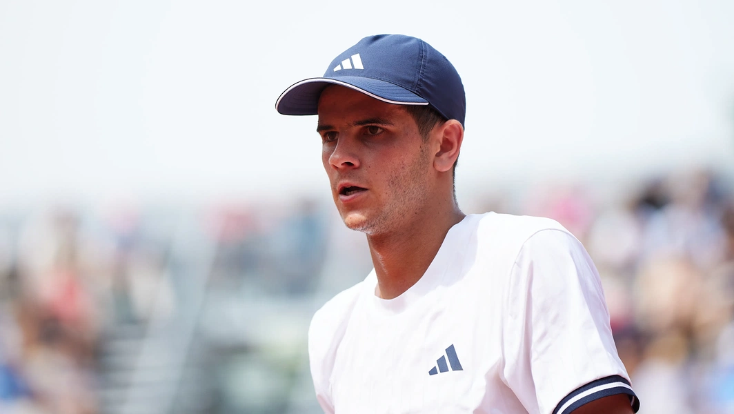 Jodar denies ball girl shove after French Open win