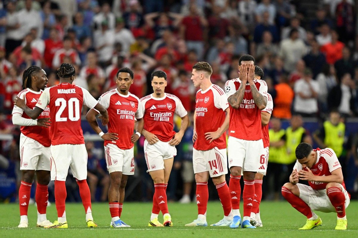 Steven Gerrard dan eks Man United kecam bintang Arsenal yang gagal ...
