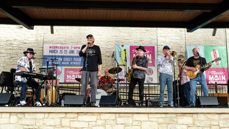Photos: Extreme heat kicks off another night of music on Main in Round Rock